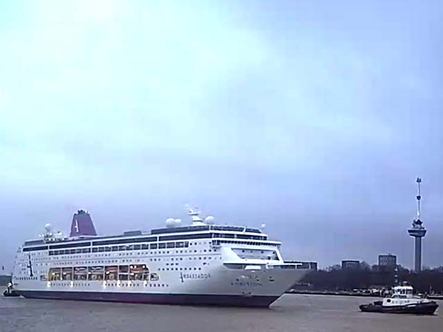 Cruiseschip ms Ambition van Ambassador Cruise Line aan de Cruise ...