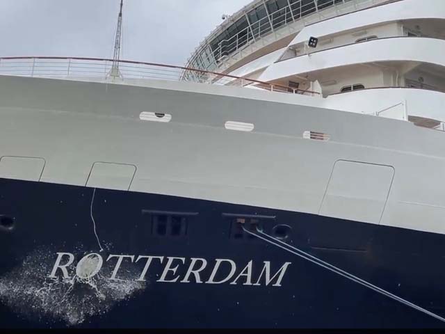 Cruiseschip ms Rotterdam VII van de Holland America Line aan de Cruise ...